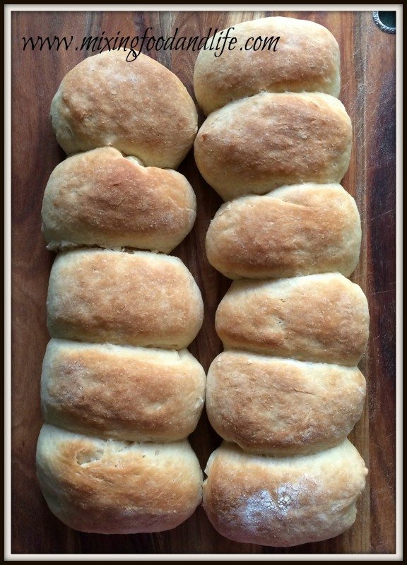 Simple Plain Bread Rolls Cuisine Companion – MIXING FOOD & LIFE